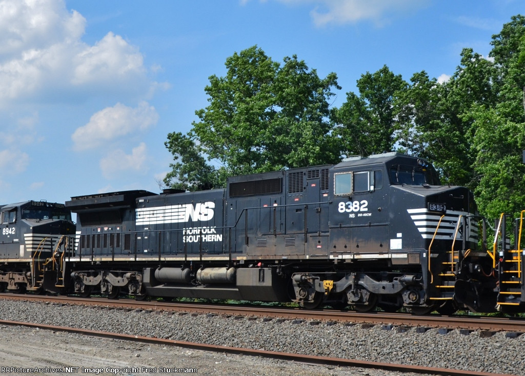 NS 8382